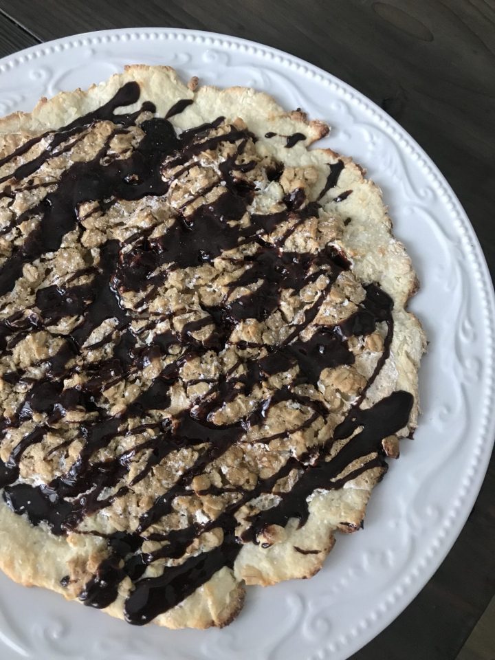 Cinnamon Crumble Dessert Pizza - Pound Dropper