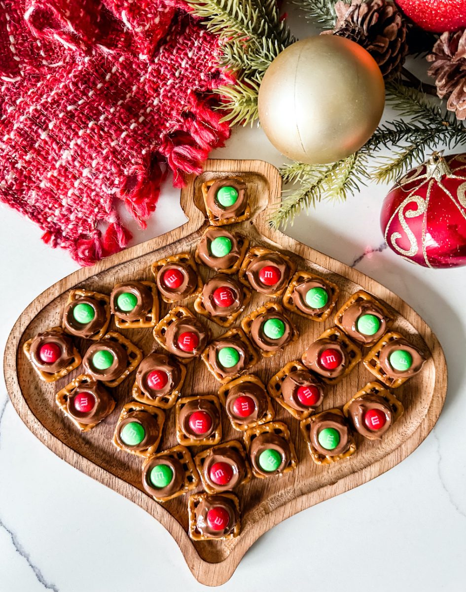 Easy Rolo Pretzel Buttons - Pound Dropper