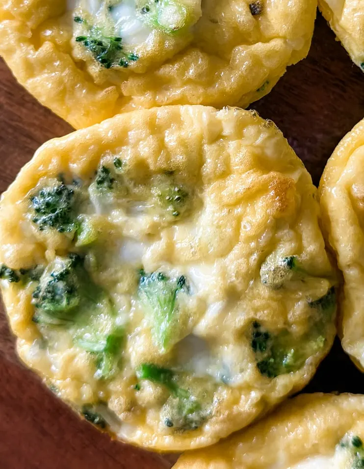 Mini Crustless Broccoli Quiche - Pound Dropper